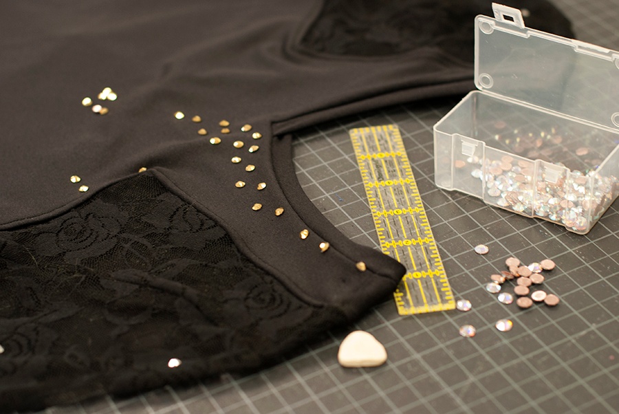 How to Estimate the Number of Rhinestones for Your Dance Costume