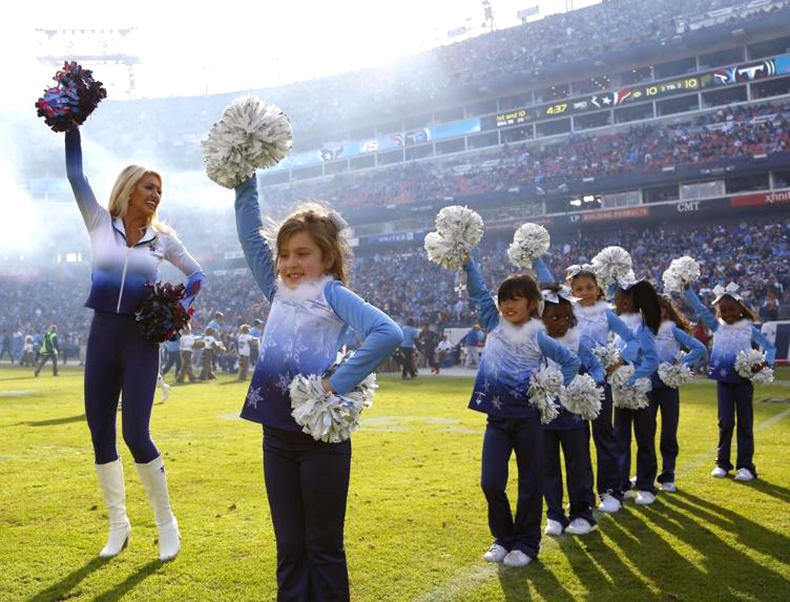 Team Spotlight: Titans Junior Cheerleaders' Frosty New Uniforms